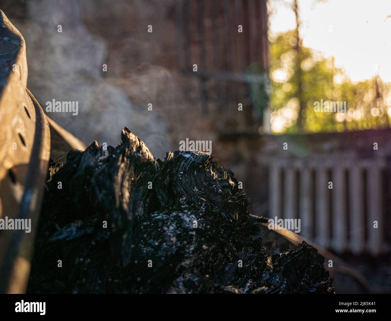 Smoldering fire hi-res stock photography and images - Alamy