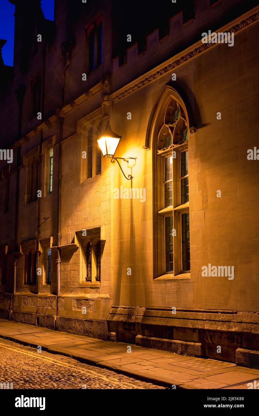 Heritage arched window hi-res stock photography and images - Alamy
