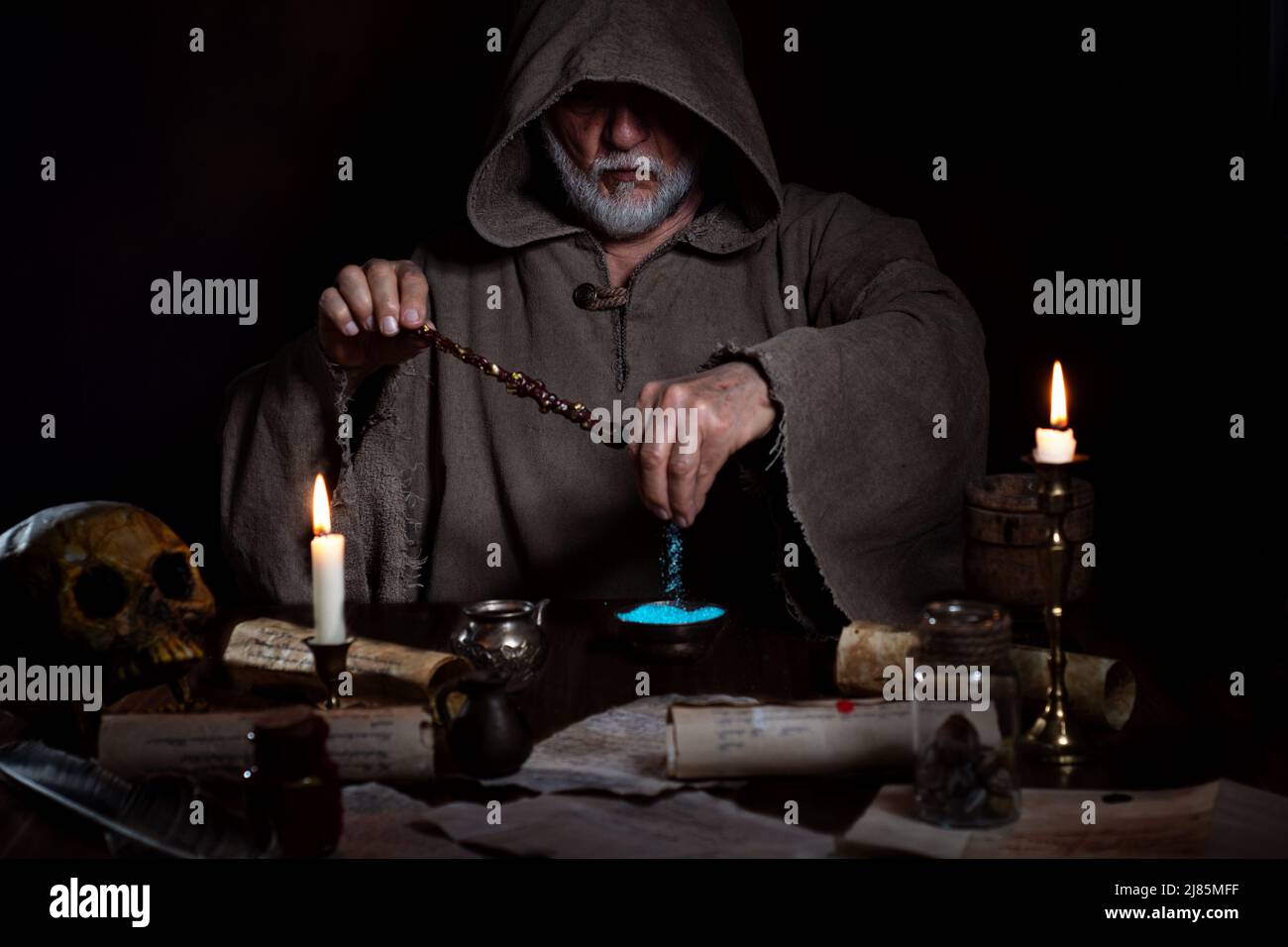 Wizard laboratory hi-res stock photography and images - Alamy