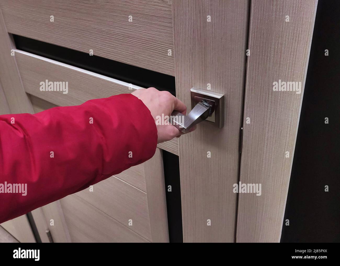 Closes and opens hi-res stock photography and images - Alamy