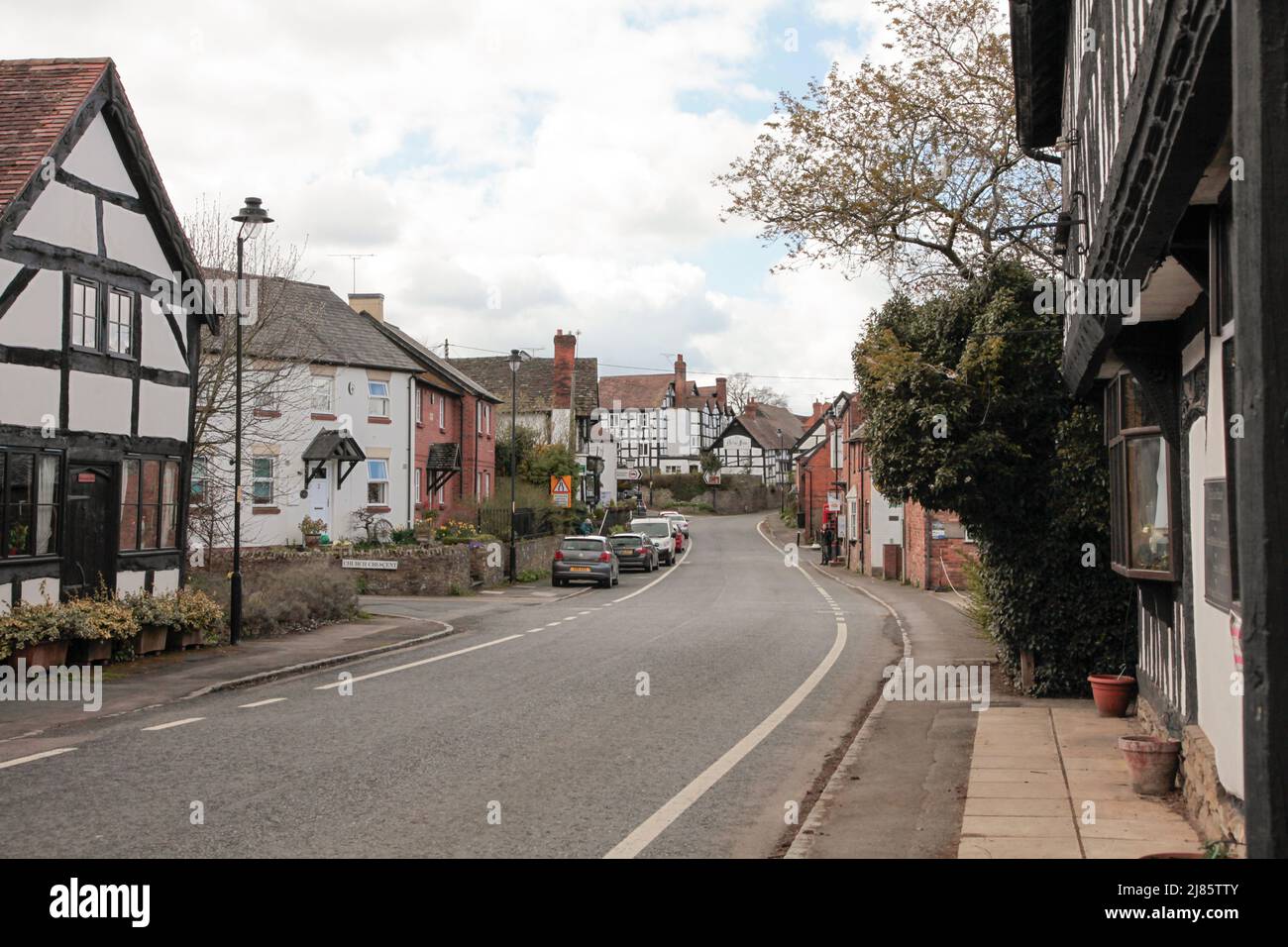 Old buildings of pembridge hi-res stock photography and images - Alamy