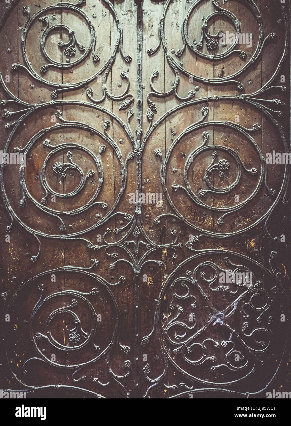 Ornate metal scrollwork hi-res stock photography and images - Alamy