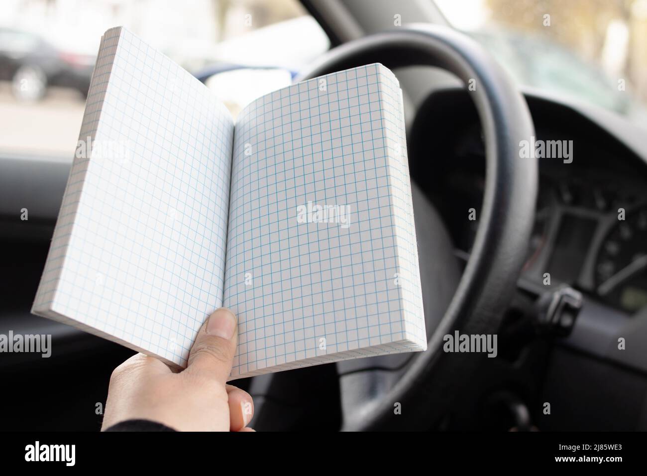 Engineer holding notepad man hi-res stock photography and images - Alamy