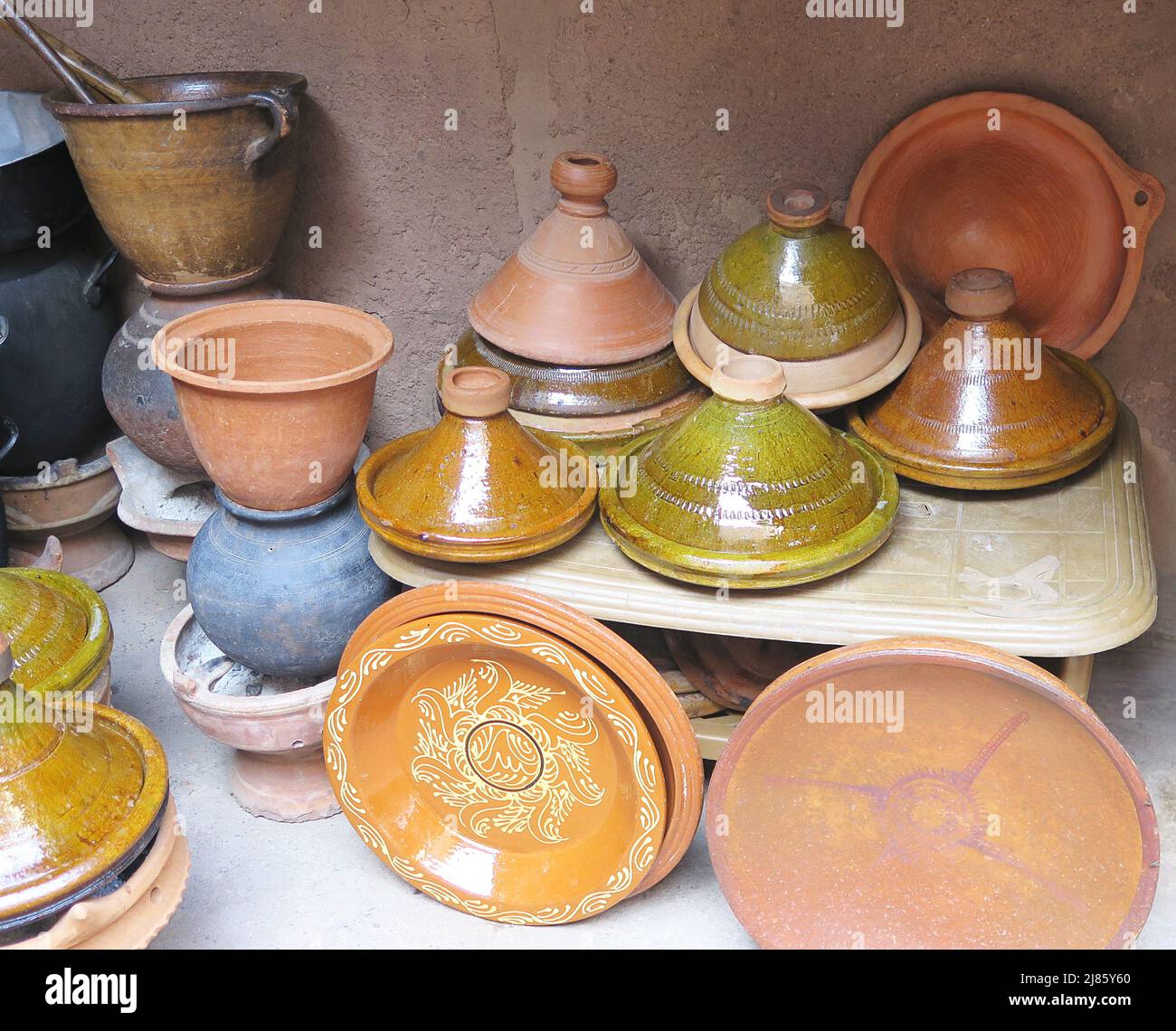 Clay pots of the crafts of Morocco, Africa Stock Photo - Alamy