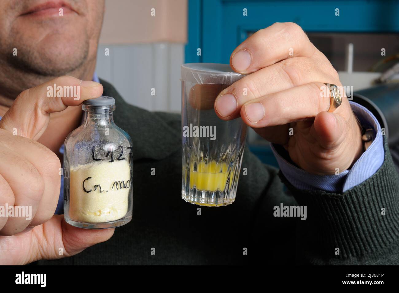Venom Venom taken right and left freeze-dried ; Laboratory Latoxan ...