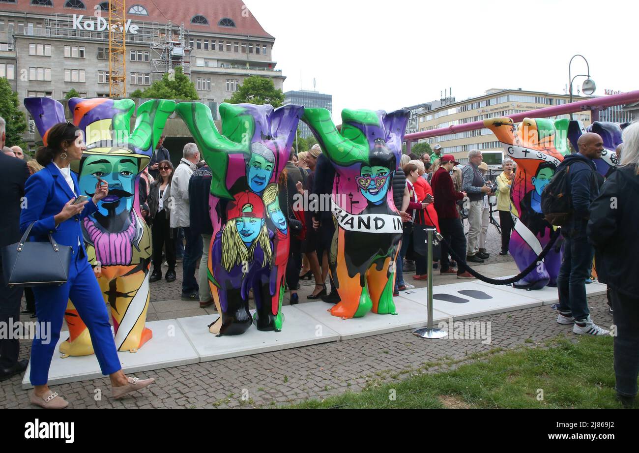 Artist damian yves rohde hi-res stock photography and images - Alamy