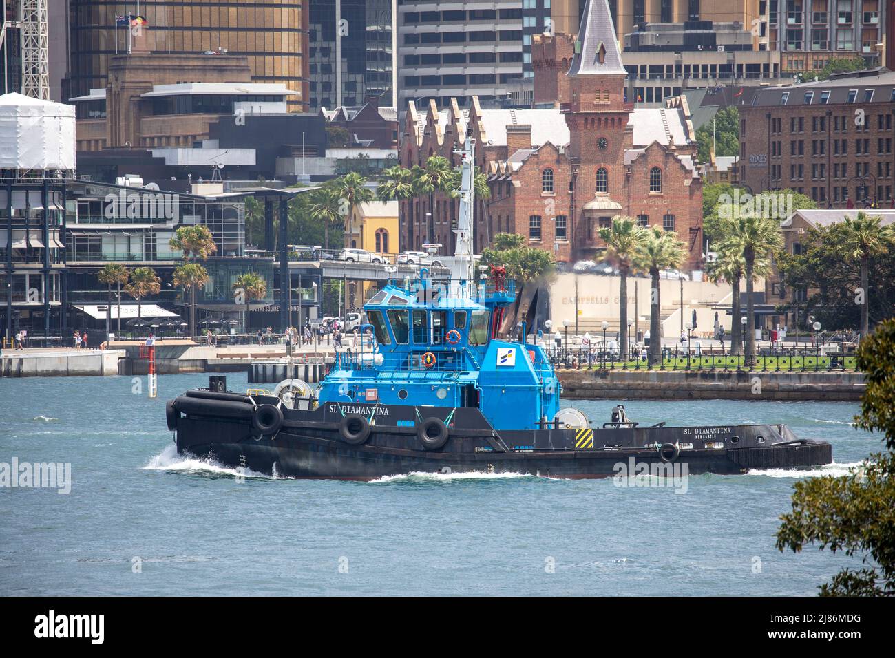 Tugboat vessel hi-res stock photography and images - Alamy