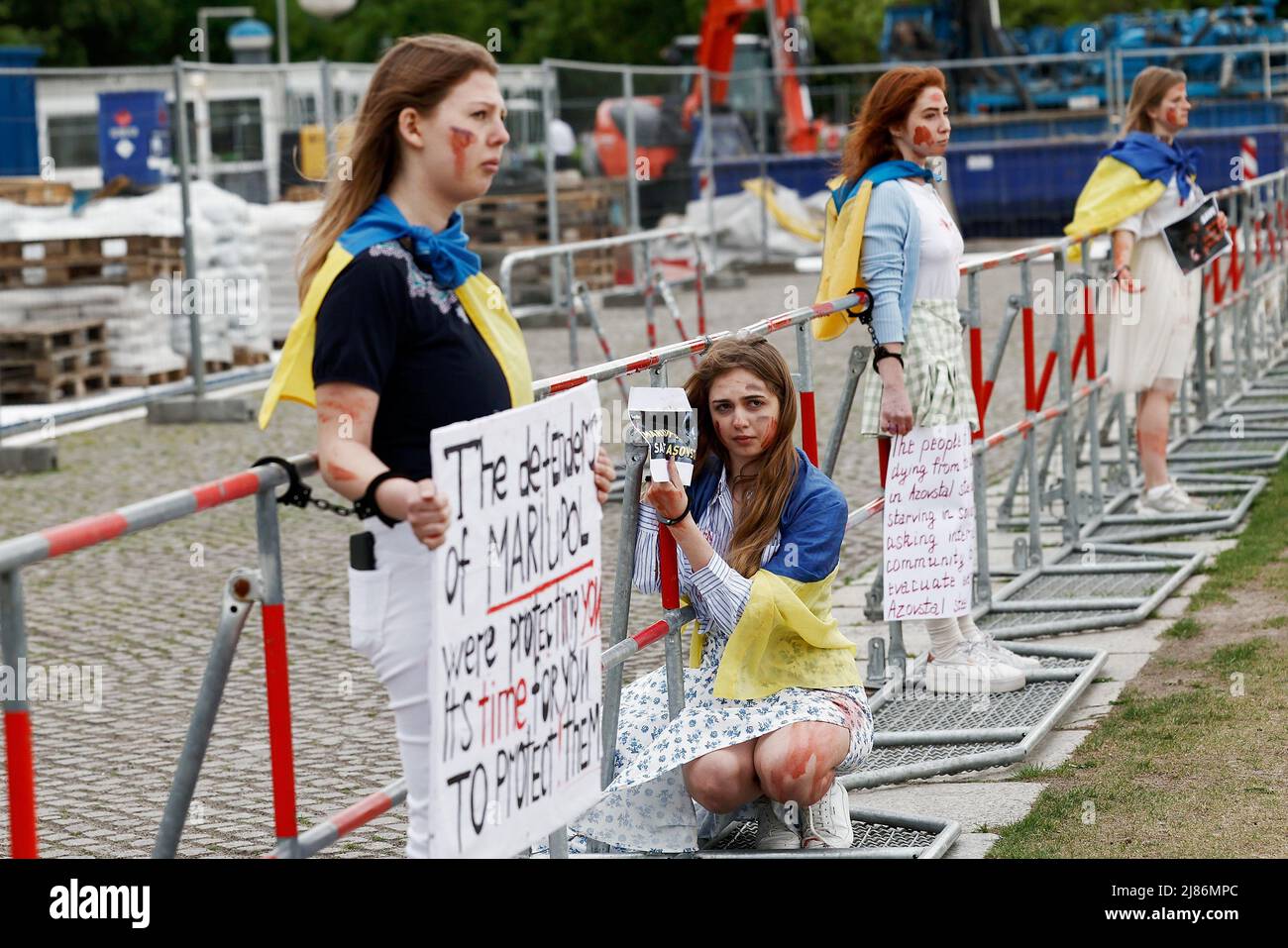 Berlin, Germany. 13th May, 2022. People from Ukraine have smeared ...