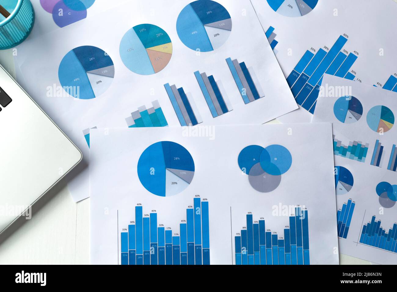 Statistical charts hi-res stock photography and images - Alamy