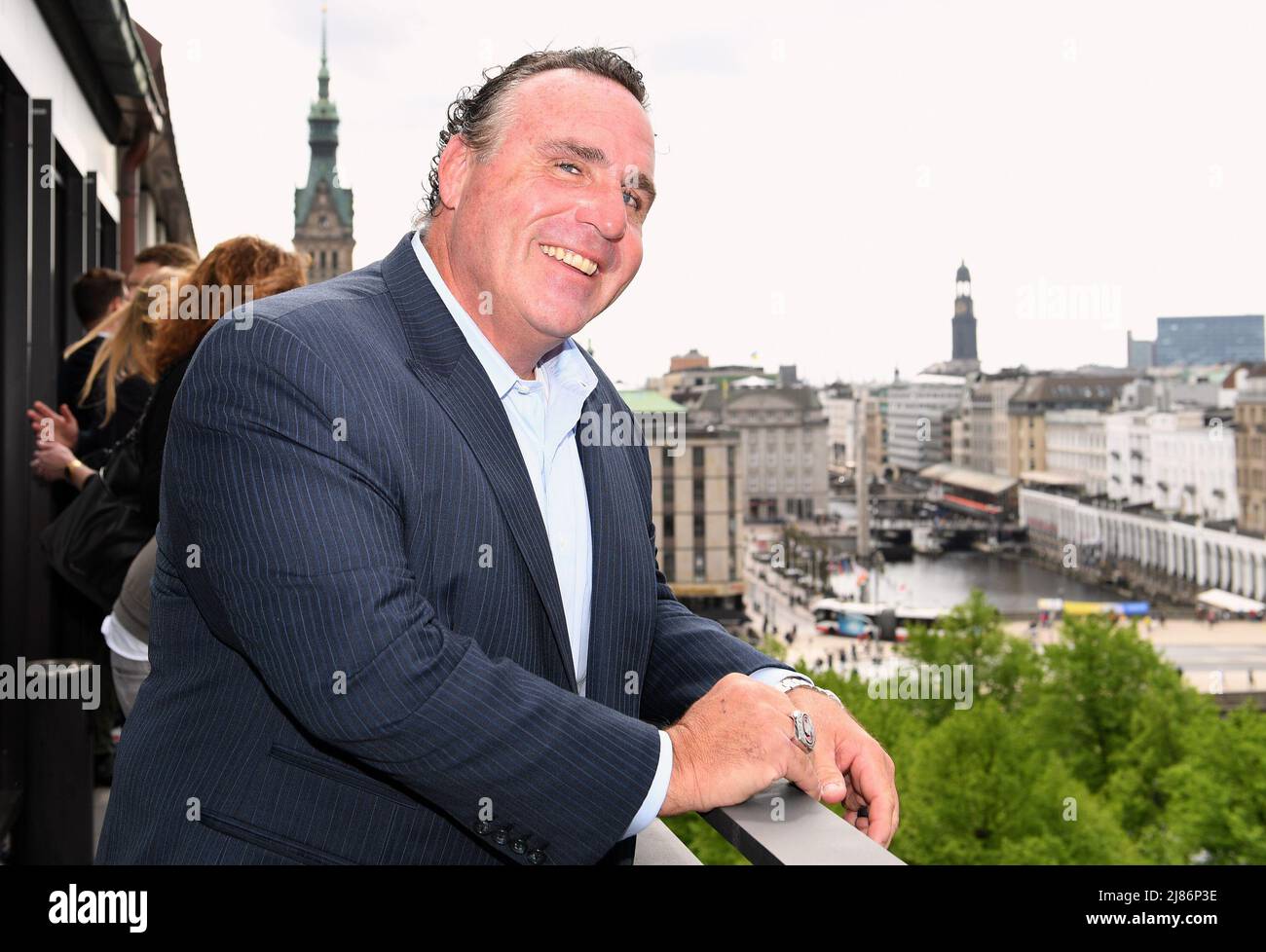 Hamburg, Germany. 13th May, 2022. Jim Tomsula, Rhein Fire head coach ...