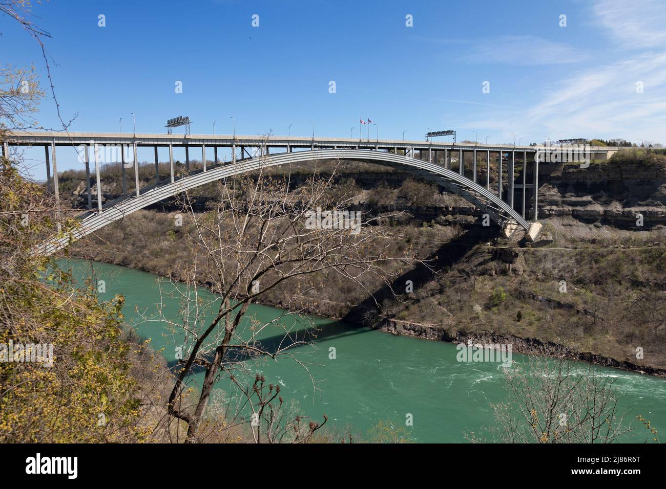 Lewiston - Queenston international bridge over Niagara river between ...