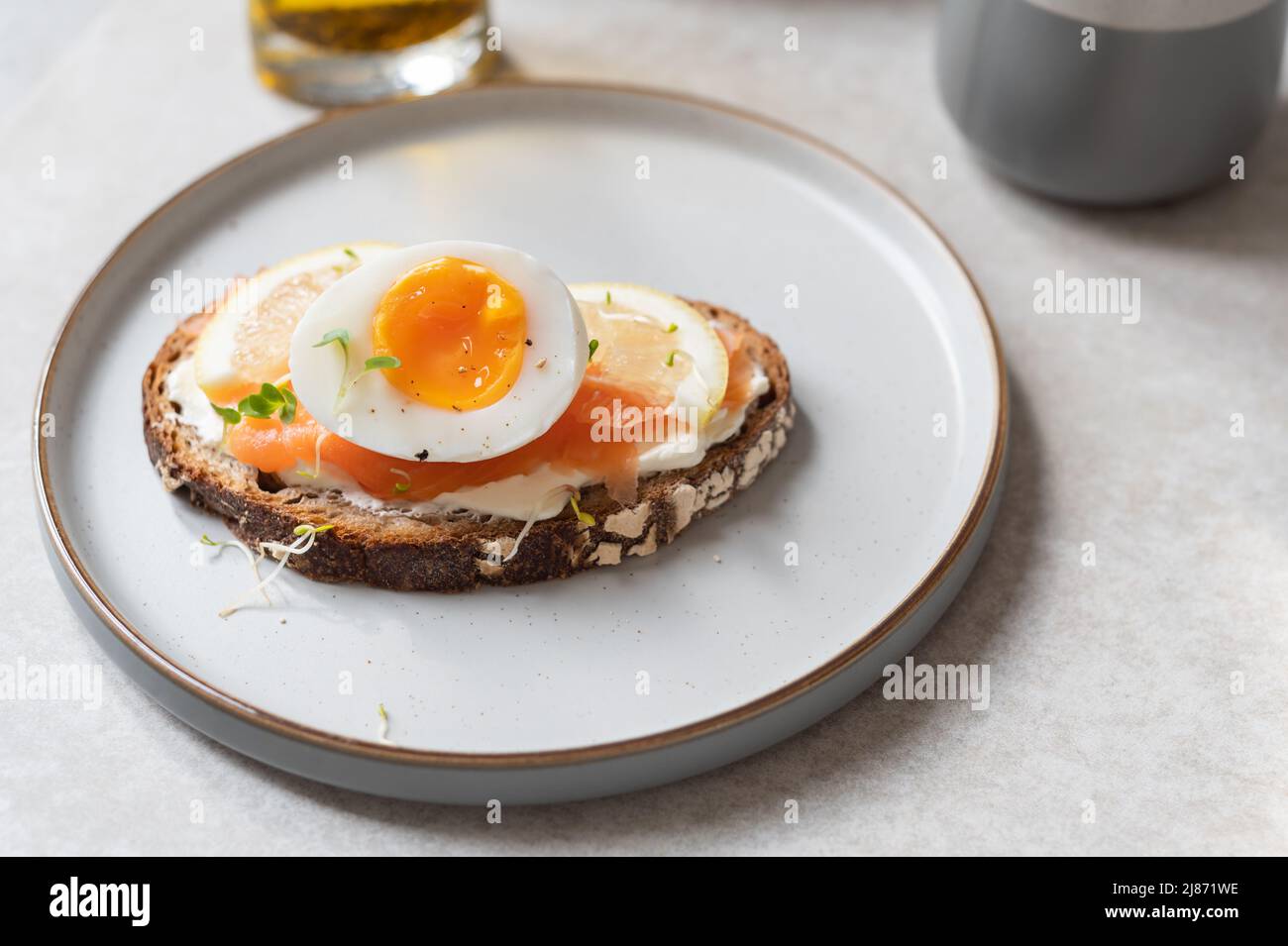 Medium toasted hi-res stock photography and images - Alamy