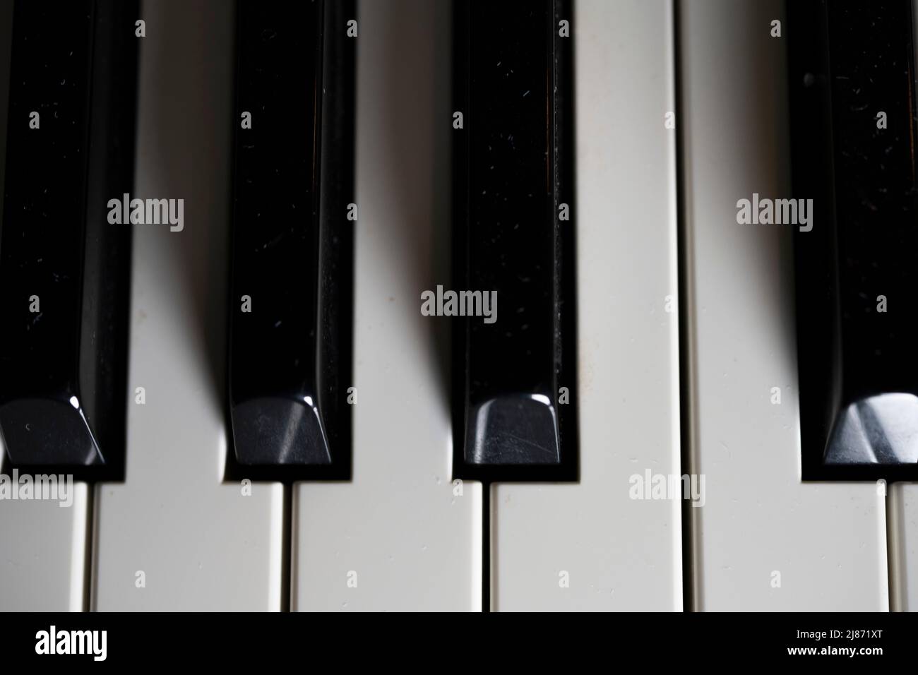 Piano key top view hi-res stock photography and images - Alamy