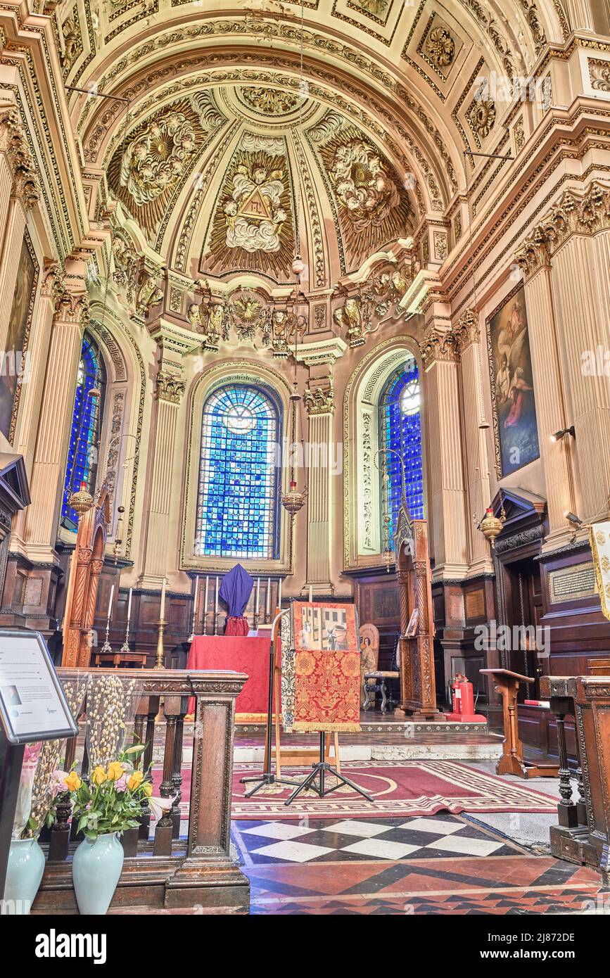 Church of st mary le strand interior hi-res stock photography and ...