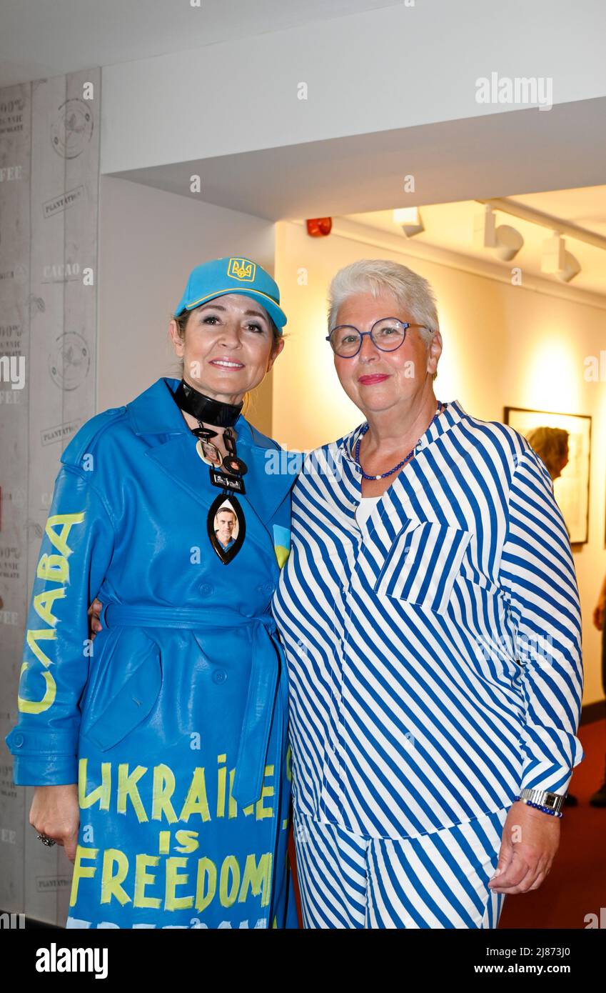 Irina Revina-Hofmann und Eva-Maria Popp bei dem Kongress „Mut zur ...