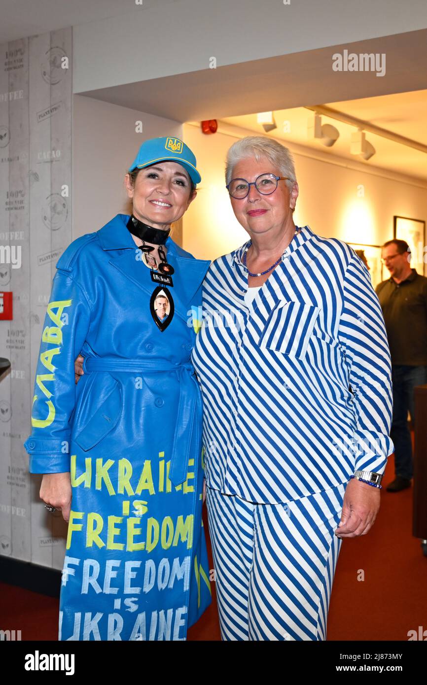 Irina Revina-Hofmann und Eva-Maria Popp bei dem Kongress „Mut zur ...