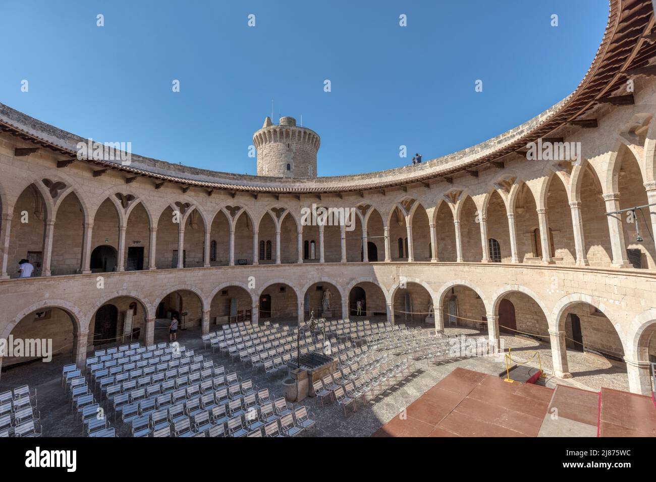 Castle Bellver (Castell de Bellver) - the circular inner courtyard of ...