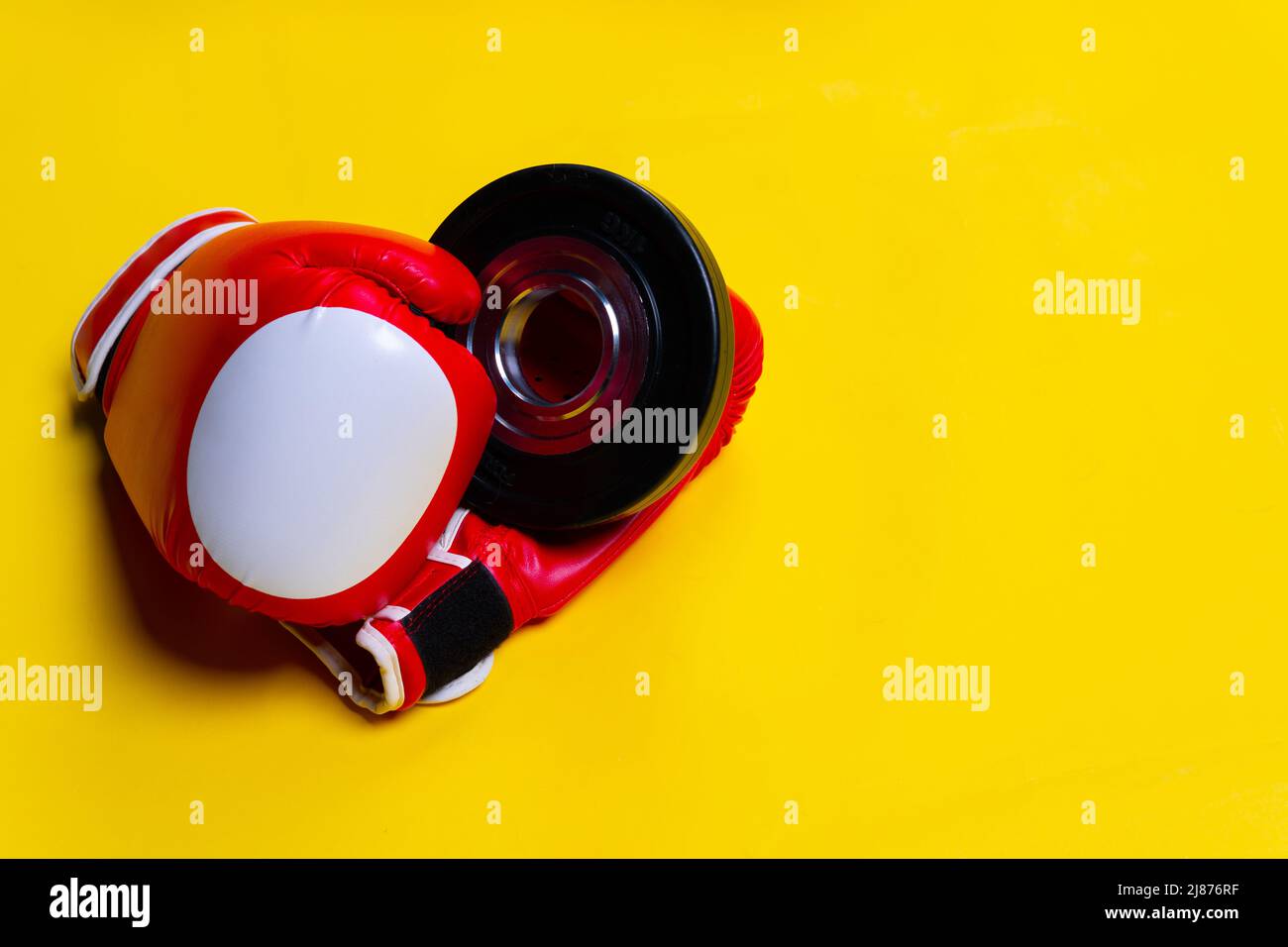 Gloves yellow pancake red boxer pace blue background cast, concept ...