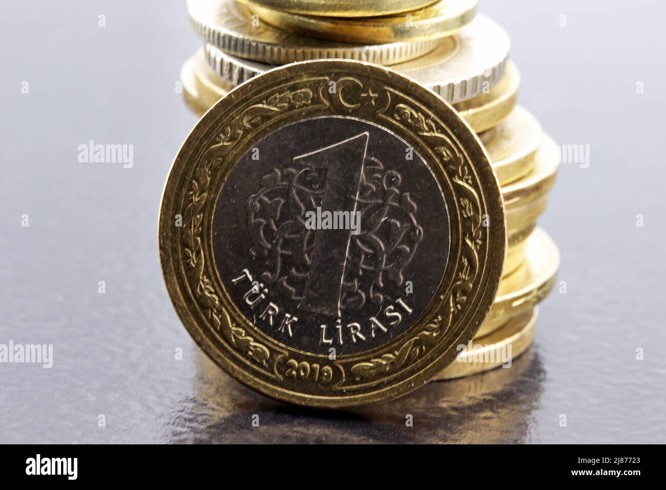 Lira sign photos hi-res stock photography and images - Alamy