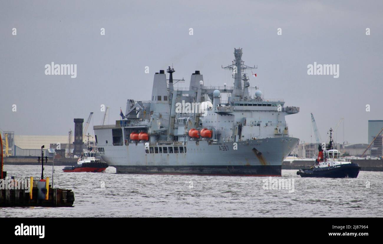 Cruise liners and Royal Navy on he Mersey Stock Photo - Alamy