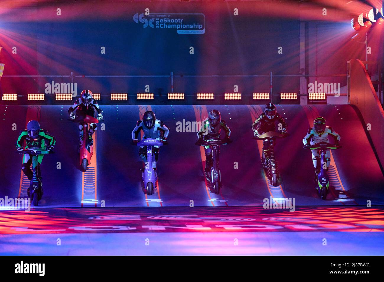 Elise Christie, Nico Roche racing (fourth lane) during her heat of the ...