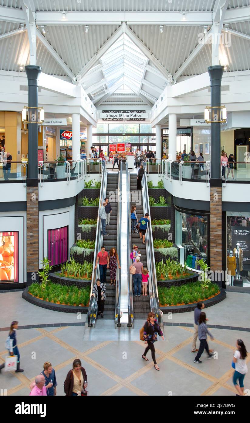 Shopping Center Westfield Valencia Town Center Stock Photo - Alamy
