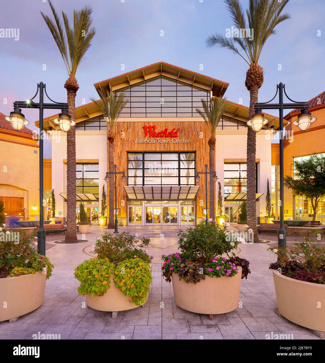 Shopping Center Westfield Valencia Town Center Stock Photo - Alamy