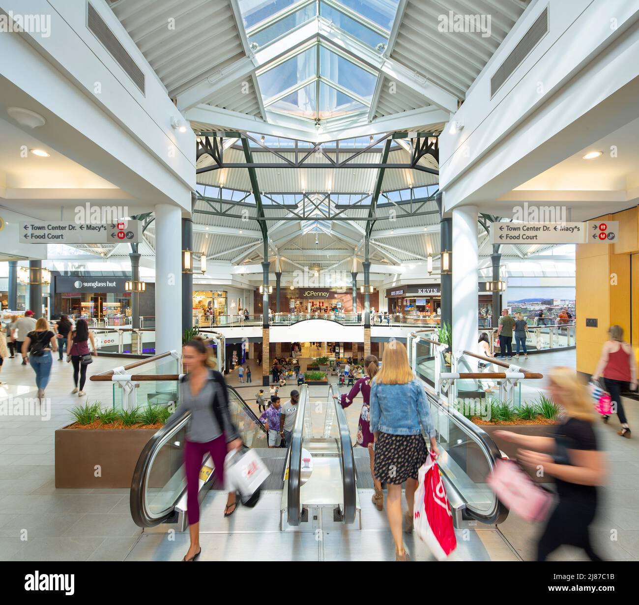 Shopping Center Westfield Valencia Town Center Stock Photo - Alamy