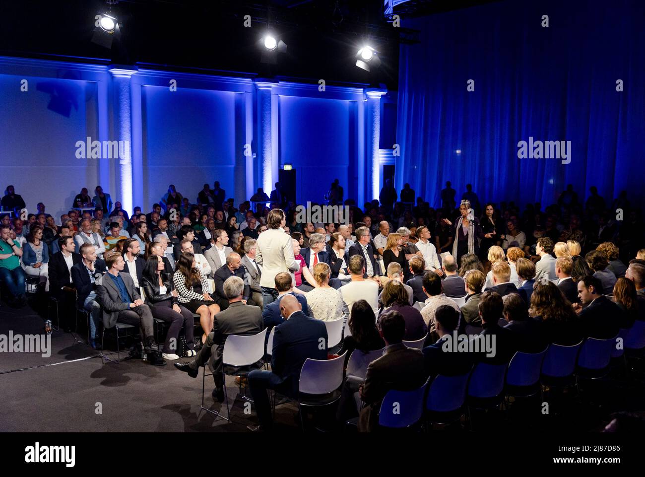 House of commons debate hi-res stock photography and images - Alamy