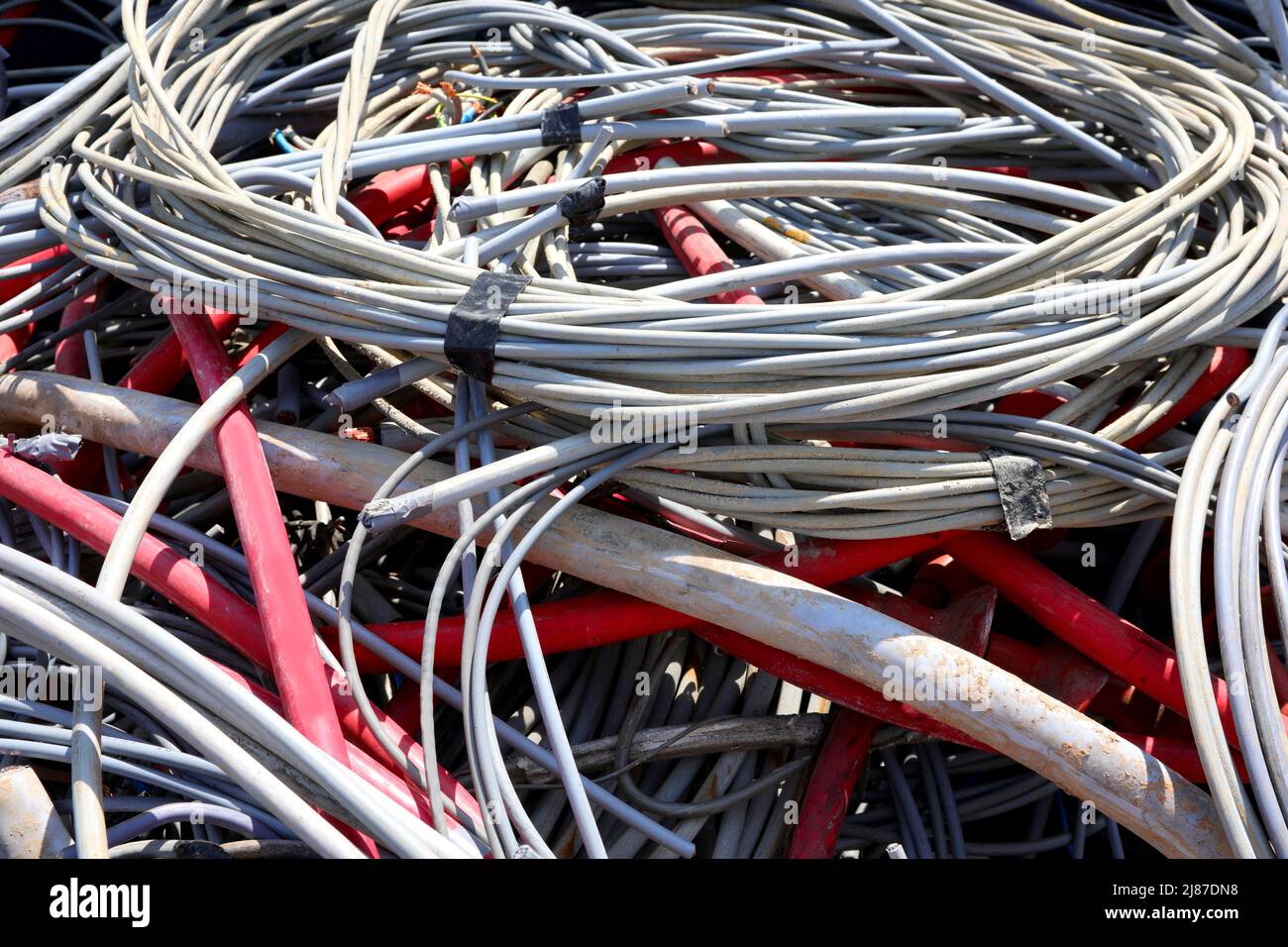 Electrical uses of copper hi-res stock photography and images - Alamy