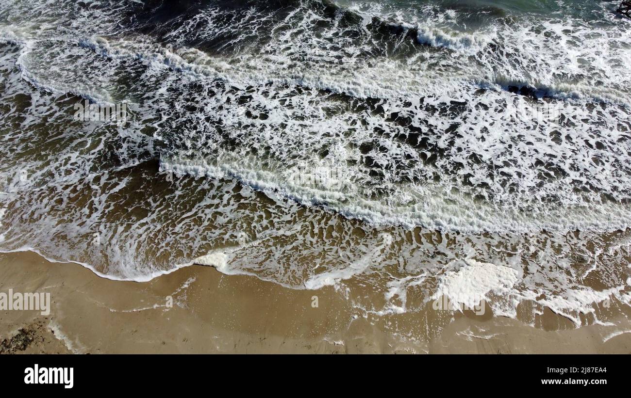 Drone flight over white surf hi-res stock photography and images - Alamy