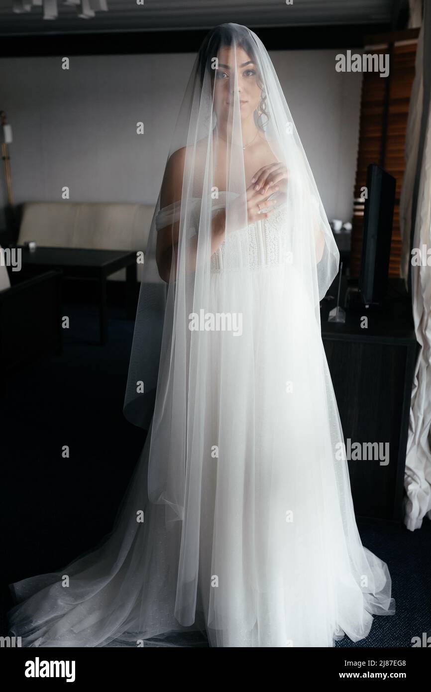 Bride under a veil. Sensual beautiful young Woman. The bride under the ...