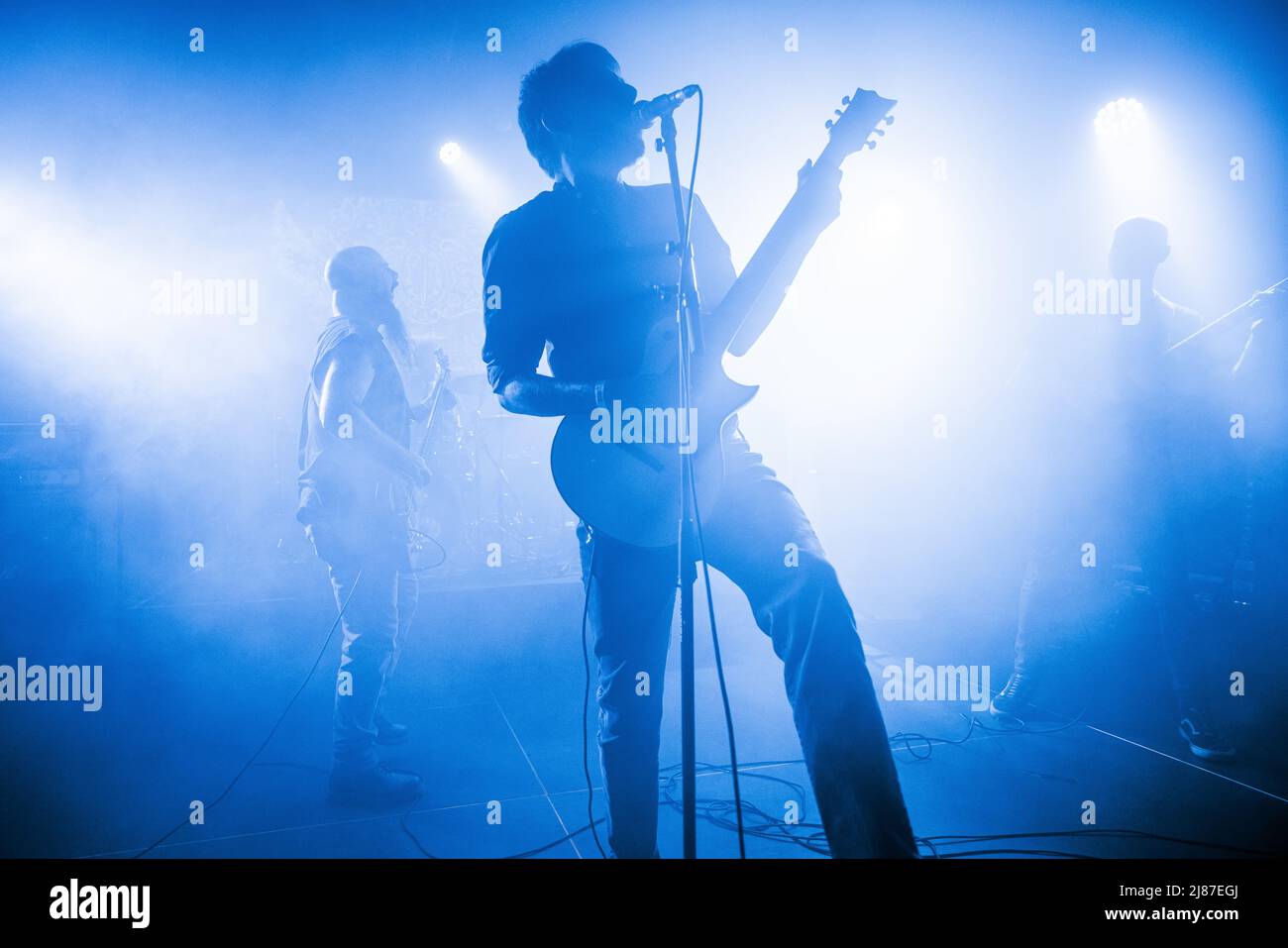Silver knife singer hi-res stock photography and images - Alamy