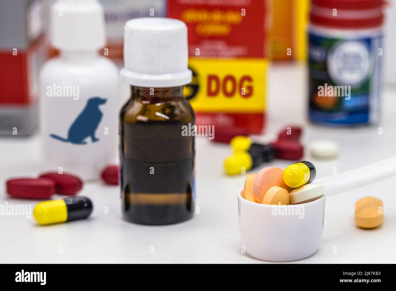 various veterinary medicines, for pets such as birds, dogs, cats ...