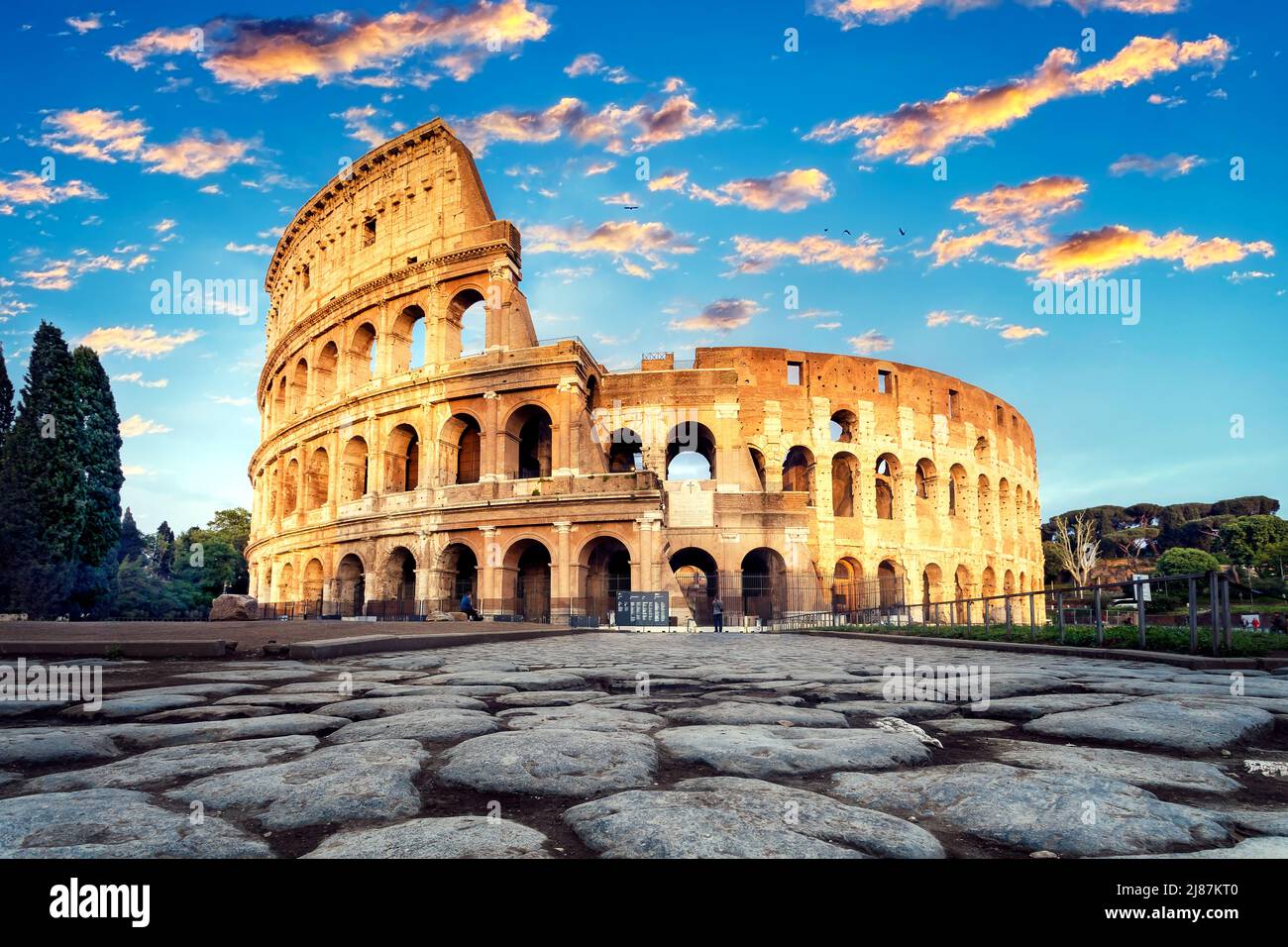 Façade of the colosseum hi-res stock photography and images - Alamy