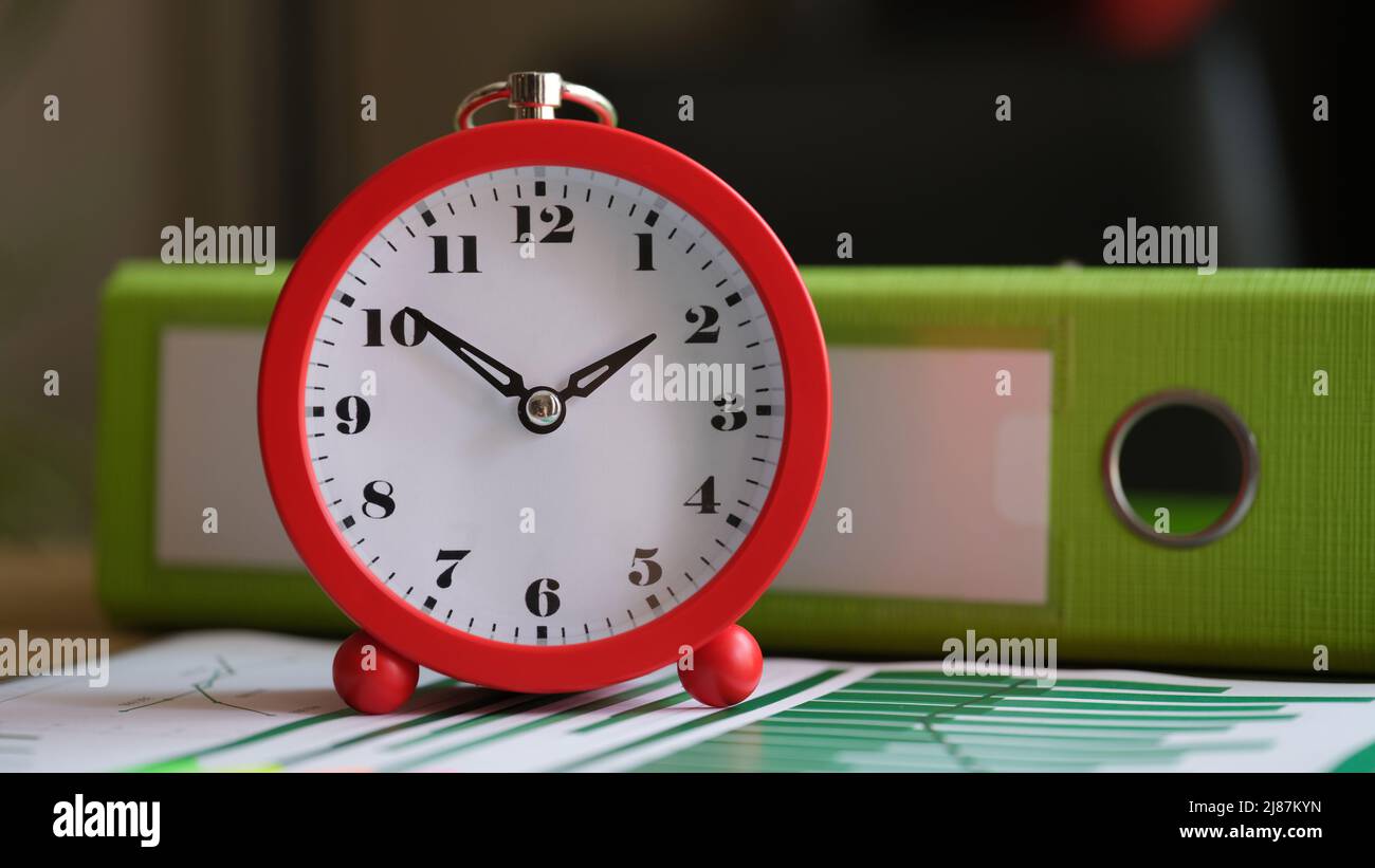 Invoices report hi-res stock photography and images - Alamy