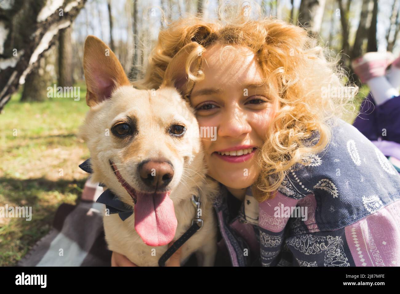 Humans and animals hi-res stock photography and images - Alamy