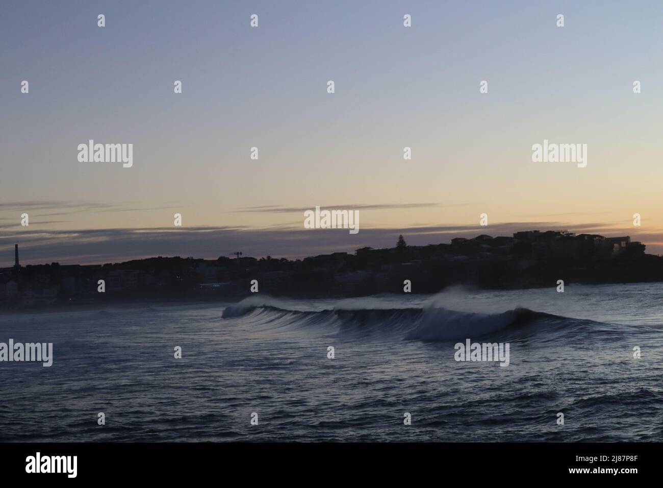 Morning light ocean waves hi-res stock photography and images - Alamy