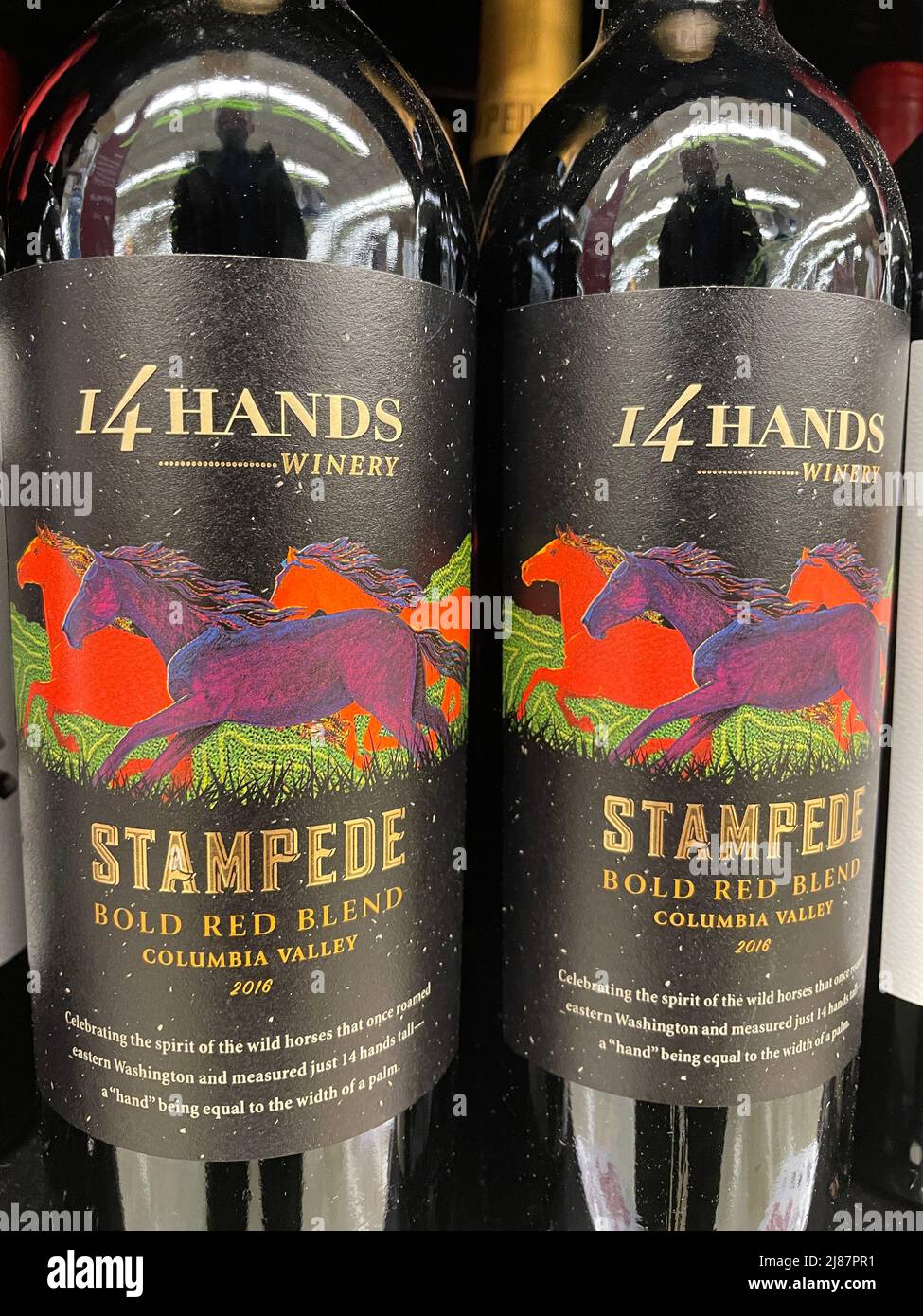 14 hands wine hi-res stock photography and images - Alamy