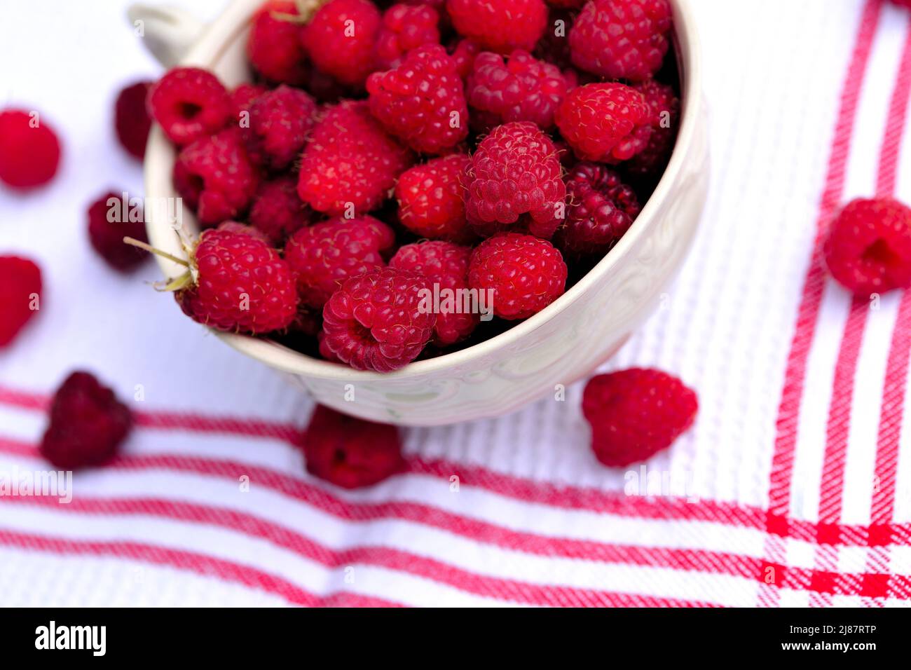 raspberries, food, no chemical additives, no gmo, vegetable, people ...