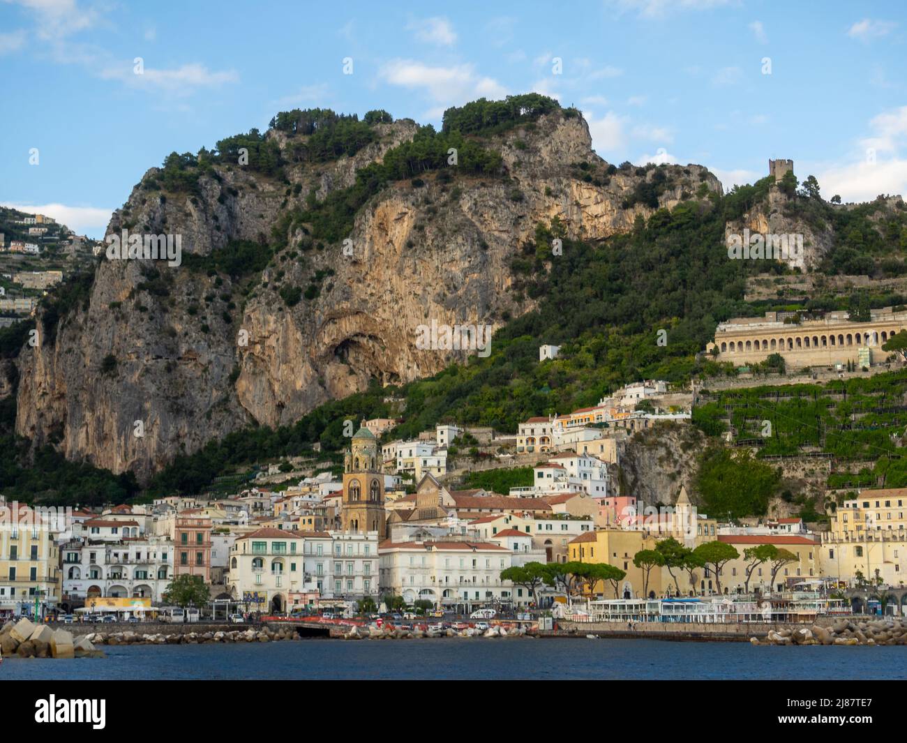 Amalfi geography hi-res stock photography and images - Alamy