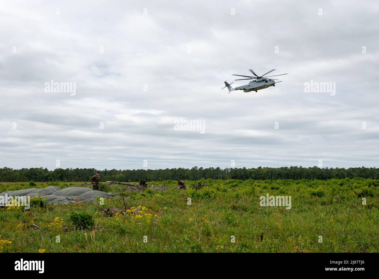 Combat logistics regiment 27 hi-res stock photography and images - Alamy