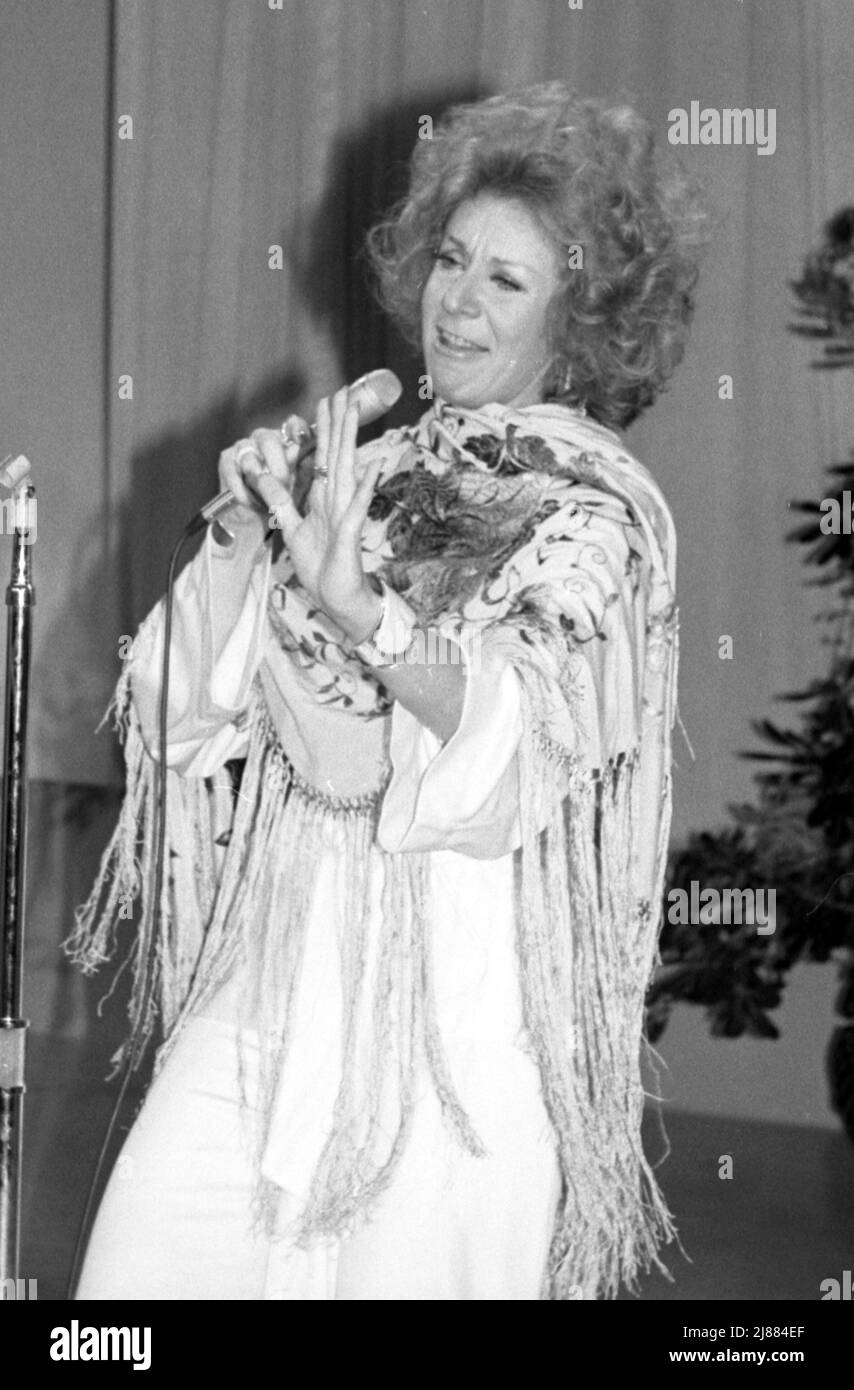 Kaye Stevens at the 2nd Annual United High Blood Pressure Foundation ...