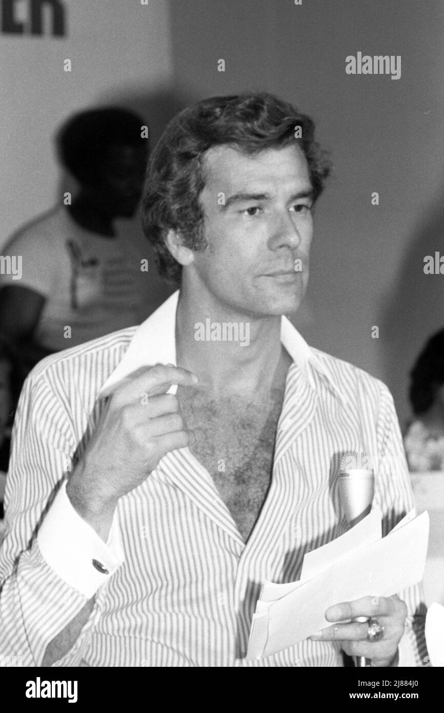 Annual 1977 hi-res stock photography and images - Alamy