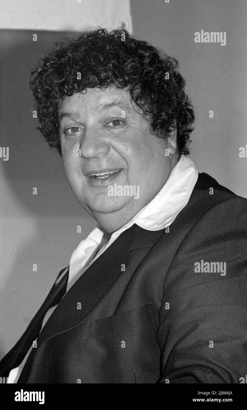 Telly Savalas Brother