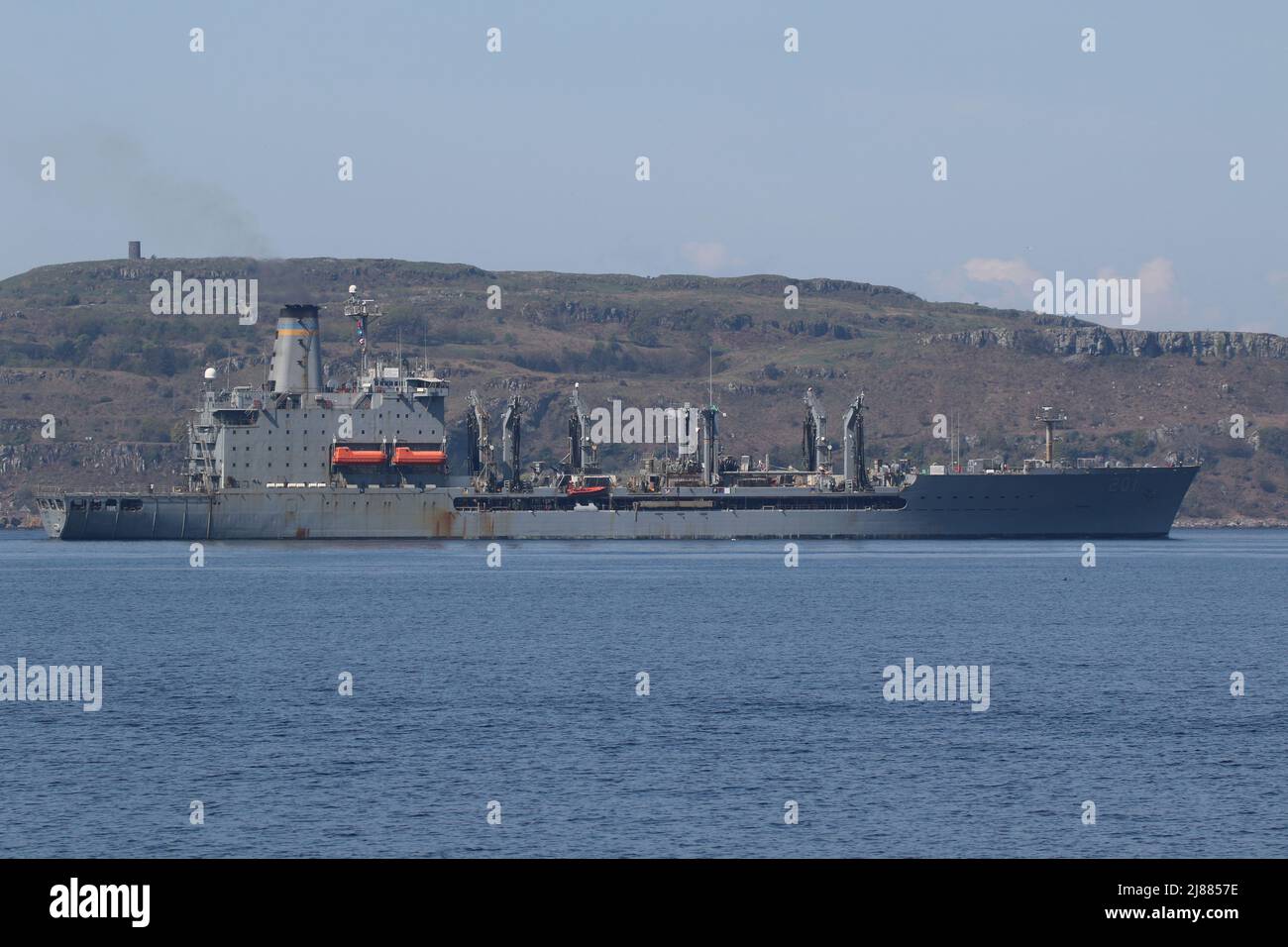 USNS Patuxent (T-AO-201), a Henry J. Kaiser-class replenishment oiler ...