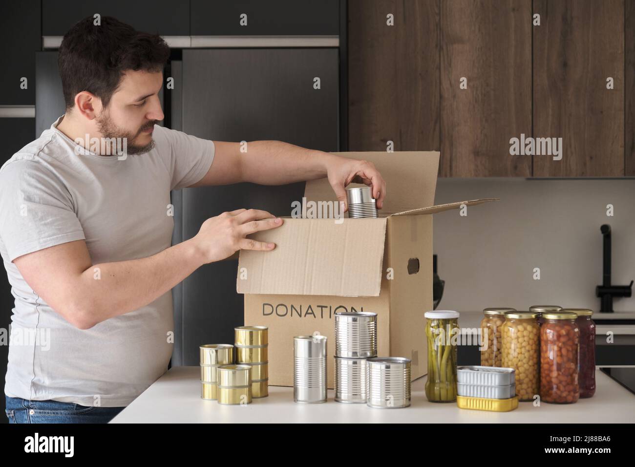 Fill jars hi-res stock photography and images - Alamy