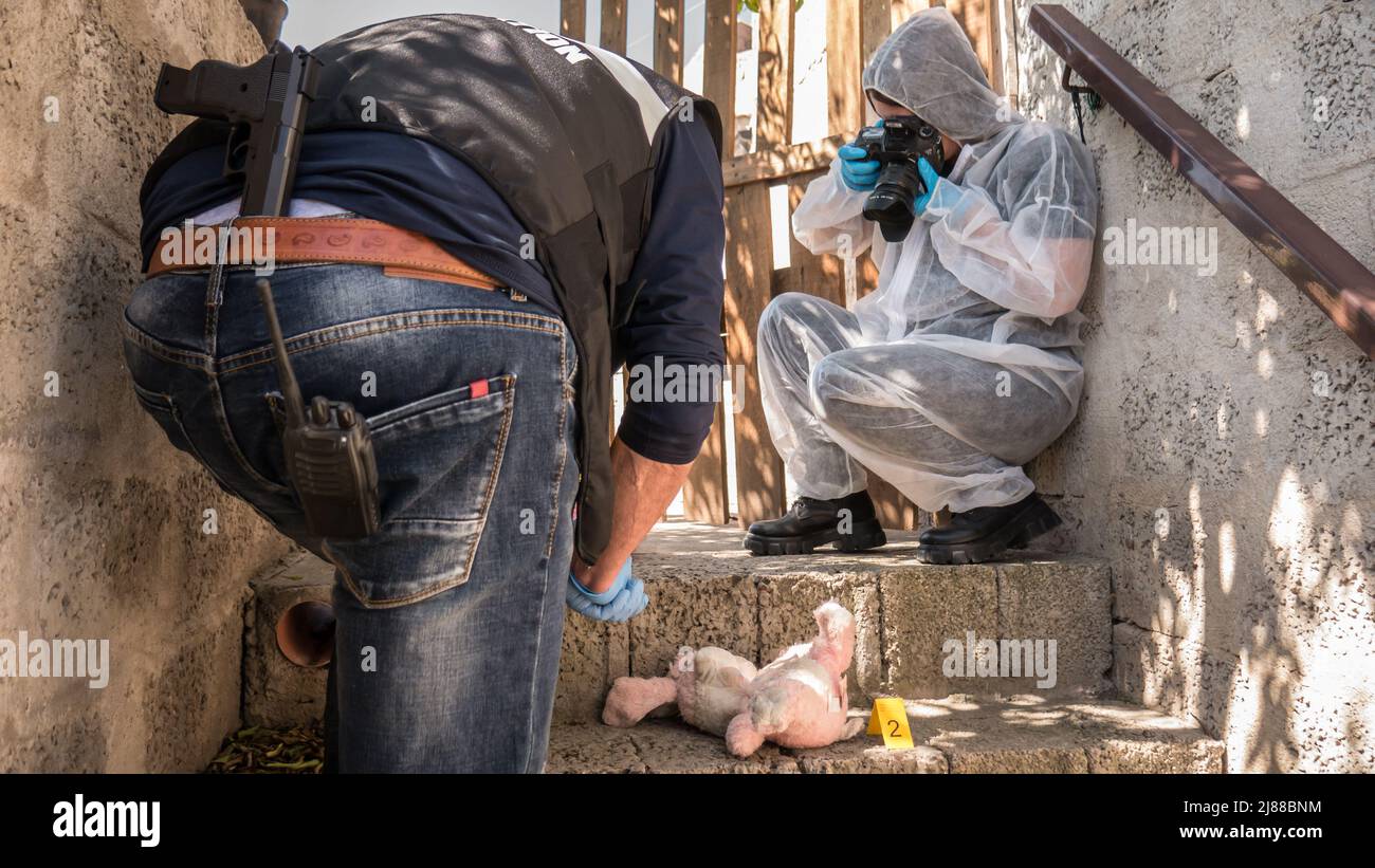 Girl child abuse kidnap hi-res stock photography and images - Alamy