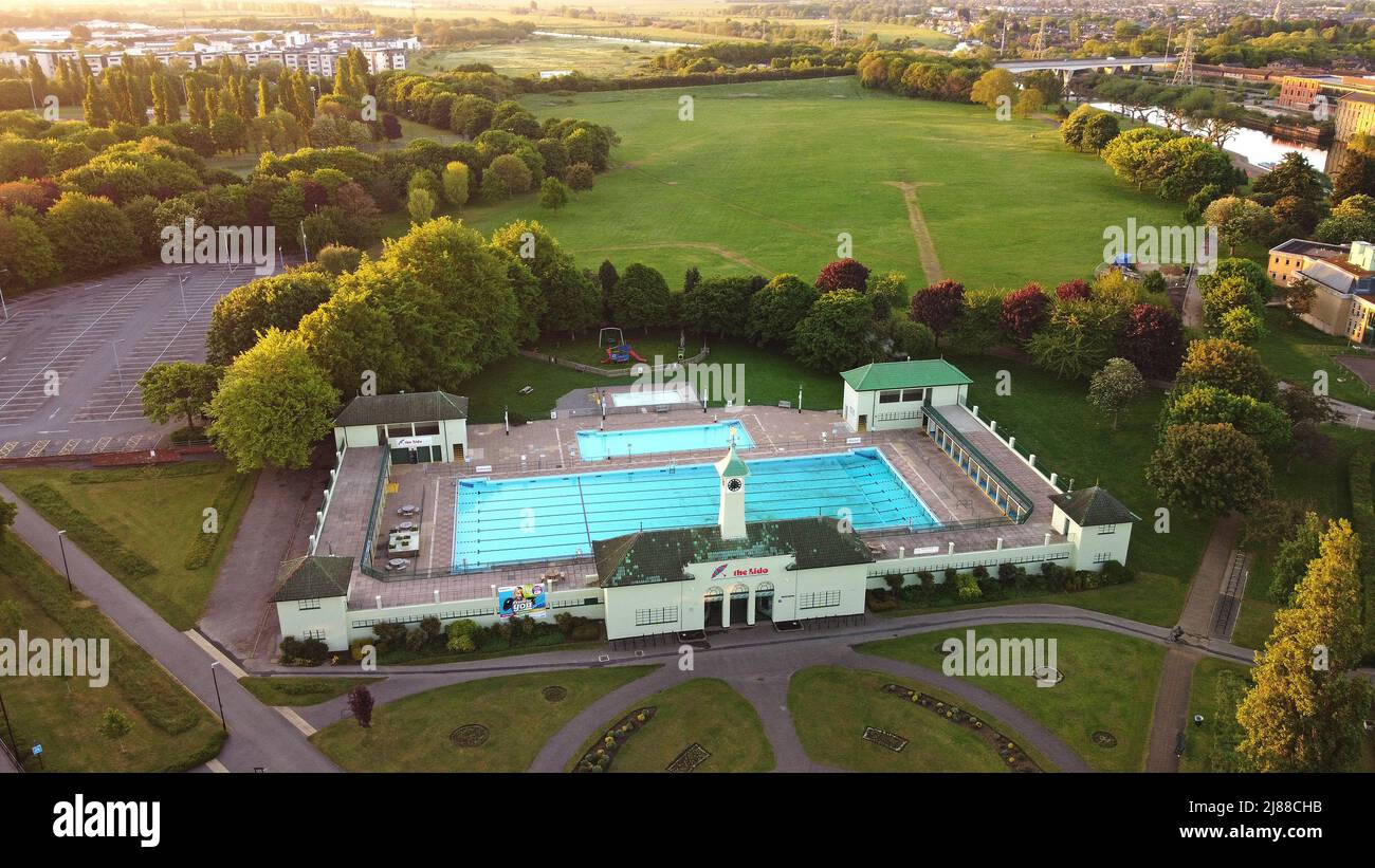 Peterborough, UK. 12th May, 2022. Peterborough Lido, with the ...