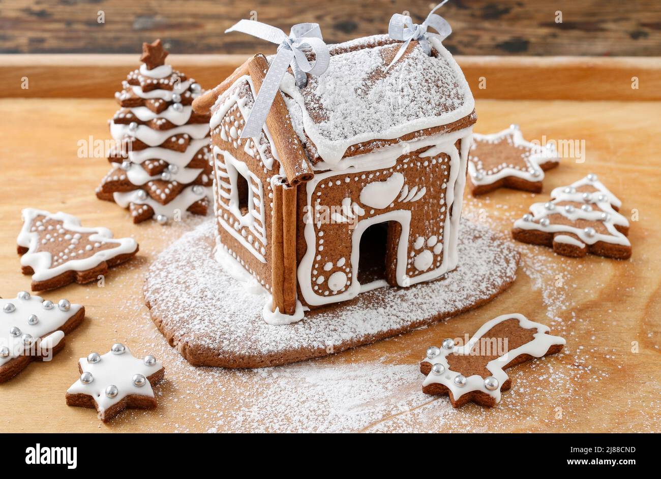 How to make gingerbread house, step by step, tutorial Stock Photo - Alamy